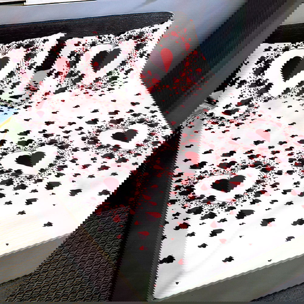 Cearceaf din Finet cu Elastic- 160/180x200 + 2 Fete Perna - Inimi Rosii ...